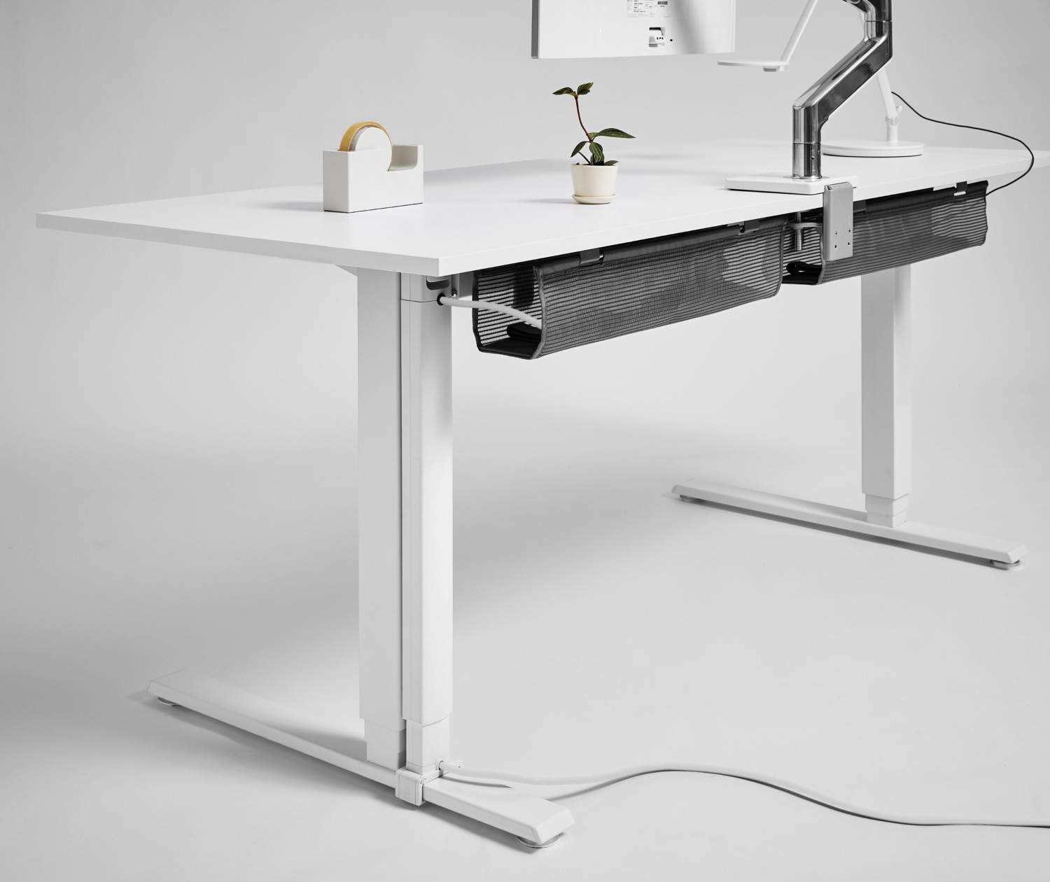 Humanscale Launches NeatUp: A Must-Have for a Wire-Free Desk - Informare